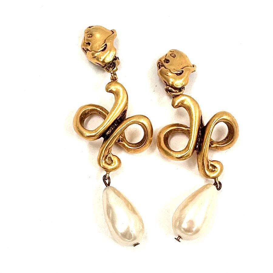 Robert Lee Morris for Donna Karan Pearl/Knot Chandelier Earrings ...